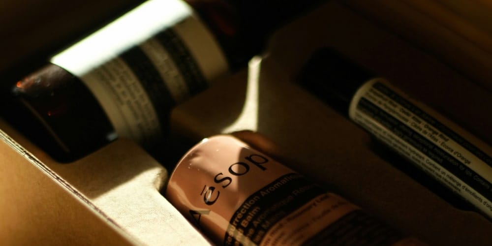 Cosmetic Packaging: Custom Box Insert Inspiration | PackMojo