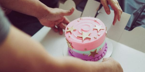 Expert Tips: Are Cake Boxes Recyclable? | PackMojo